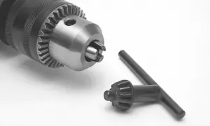 Drill Bit Stuck In Keyless Chuck DeWalt - How To Remove